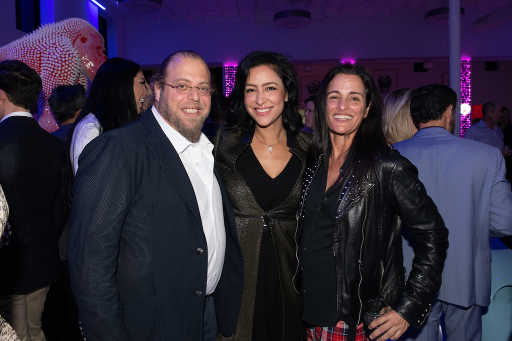 Barry Skolnick Opens Ikonick Motors, Unveils Apollo "IE"